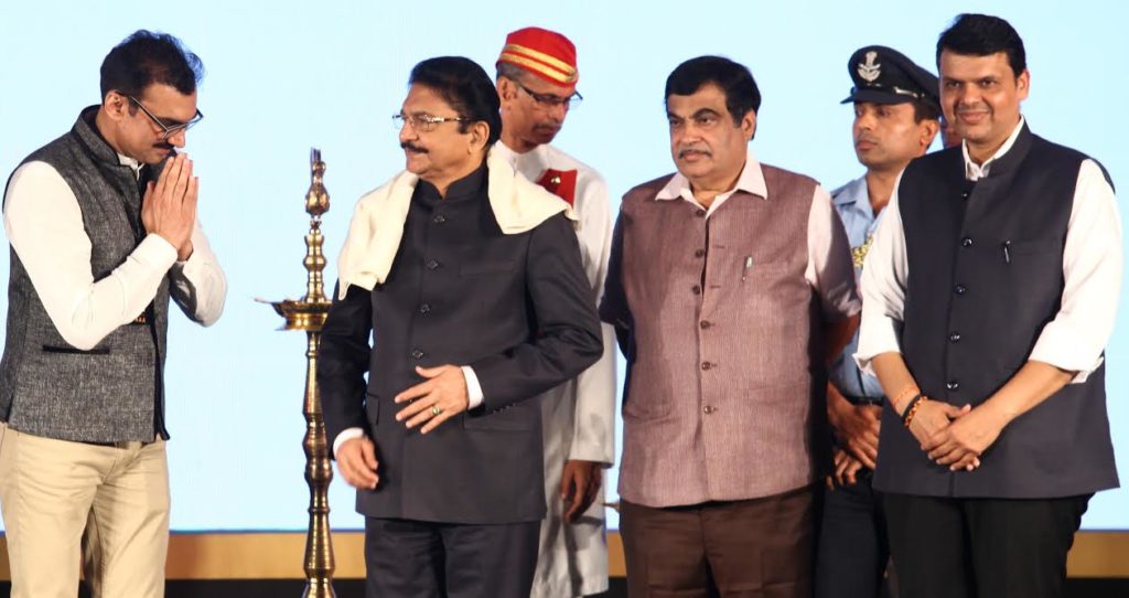 Bollywood, Politicians and Corporate Houses at Mumbaikar Festival 2016 ...