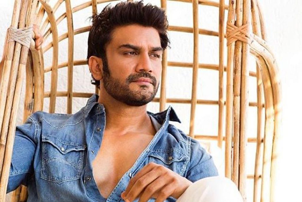 Exceptionally talented actor, Sharad Kelkar b'day celebration by fans ...